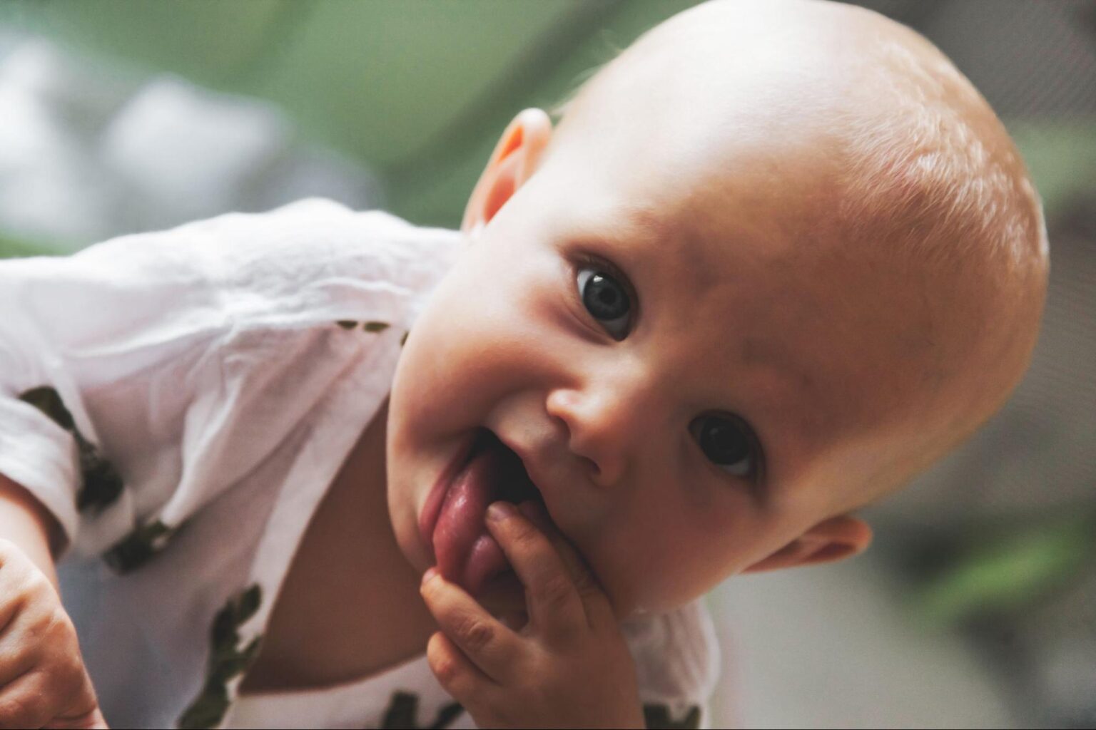 ¿Qué es el frenillo lingual corto y qué problemas tiene asociados?